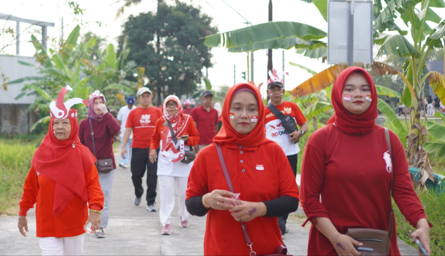 Lurah Kalitirto Arihadi Lepas Jalan Sehat Dusun Grogol - serikatnews.com
